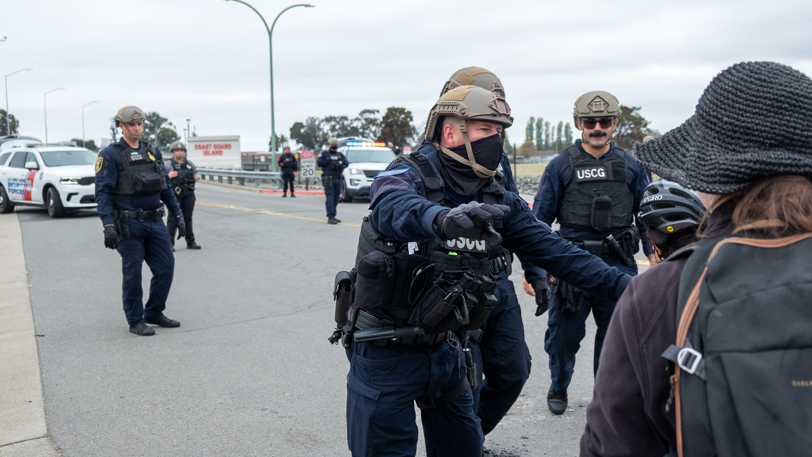 La patrulla fronteriza fue desplegada en Oakland. Esto es lo que los ...